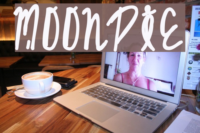 MoonPie Font - FFonts.net